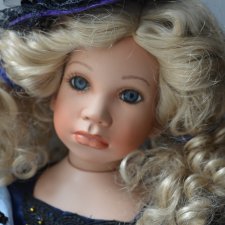 Фарфоровая кукла - Красивая девочка в фиолетовом наряде и в шляпе от Ruby Doll Collection - ЦЕНА ...