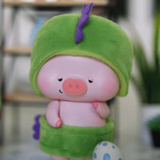 Mini pig Popo. Миниатюрный поросёнок в костюме дракончика ...