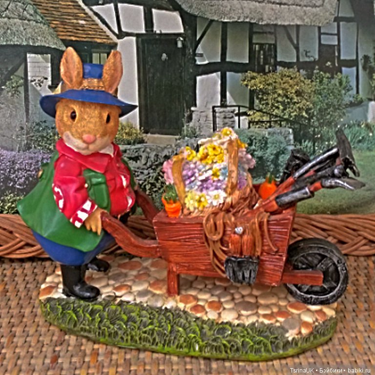 Зайчик - садовод Russell Rabbit "Tales of Honeysuckle Hill" / Статуэтки ...