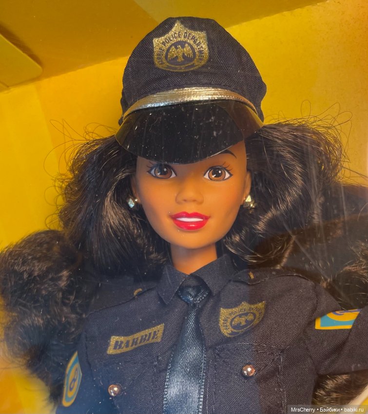 Police Officer Christie Barbie 789810