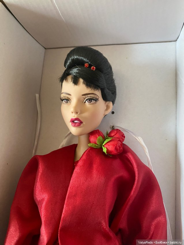 Fashion dolls - Rose red ball Tonner купить в Шопике | Якутск - 1328774